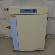 Thermo Forma 3110 Series II CO2 incubator - 3177M INC